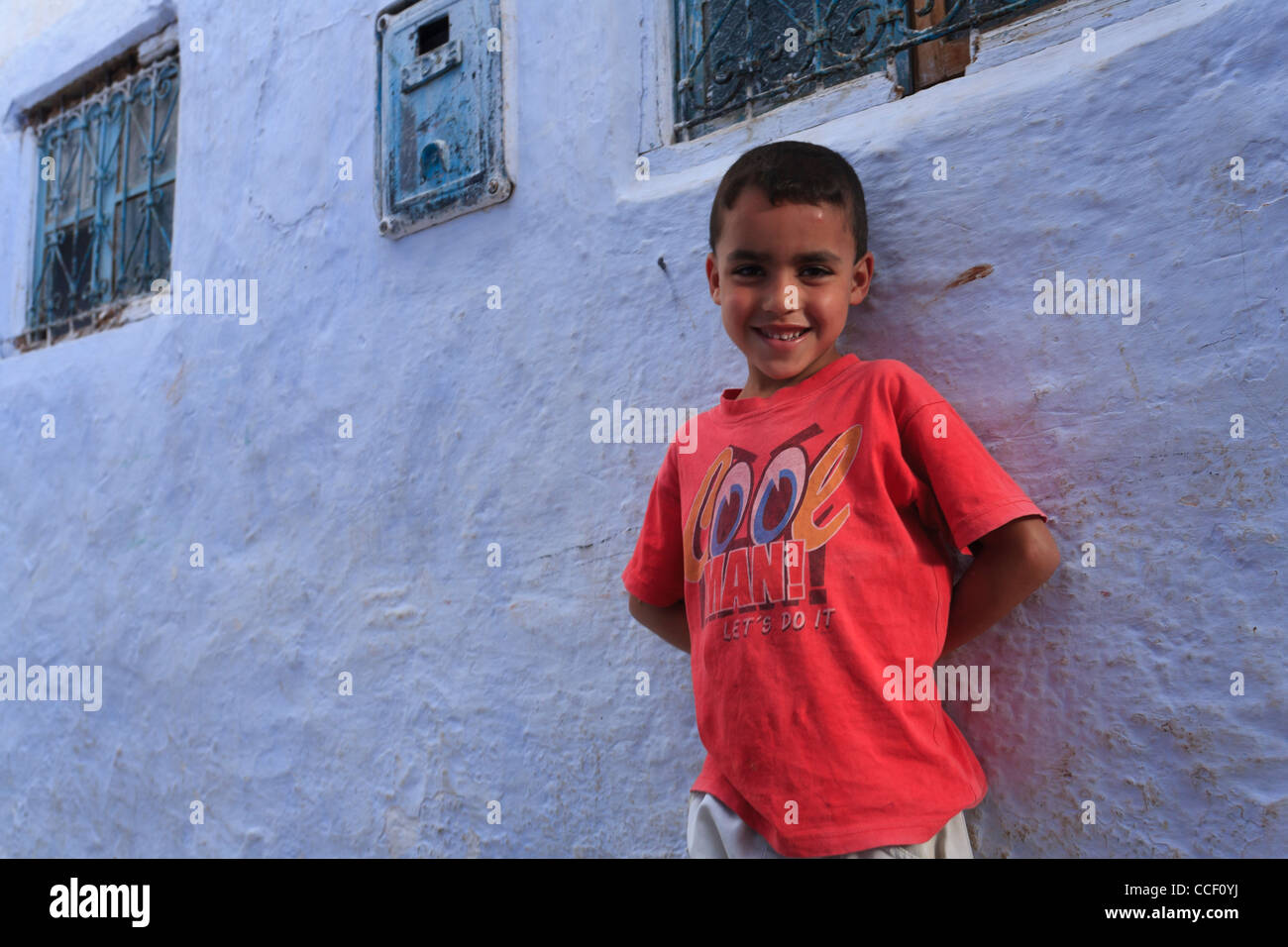 Morocco child chaouen hi-res stock photography and images - Alamy
