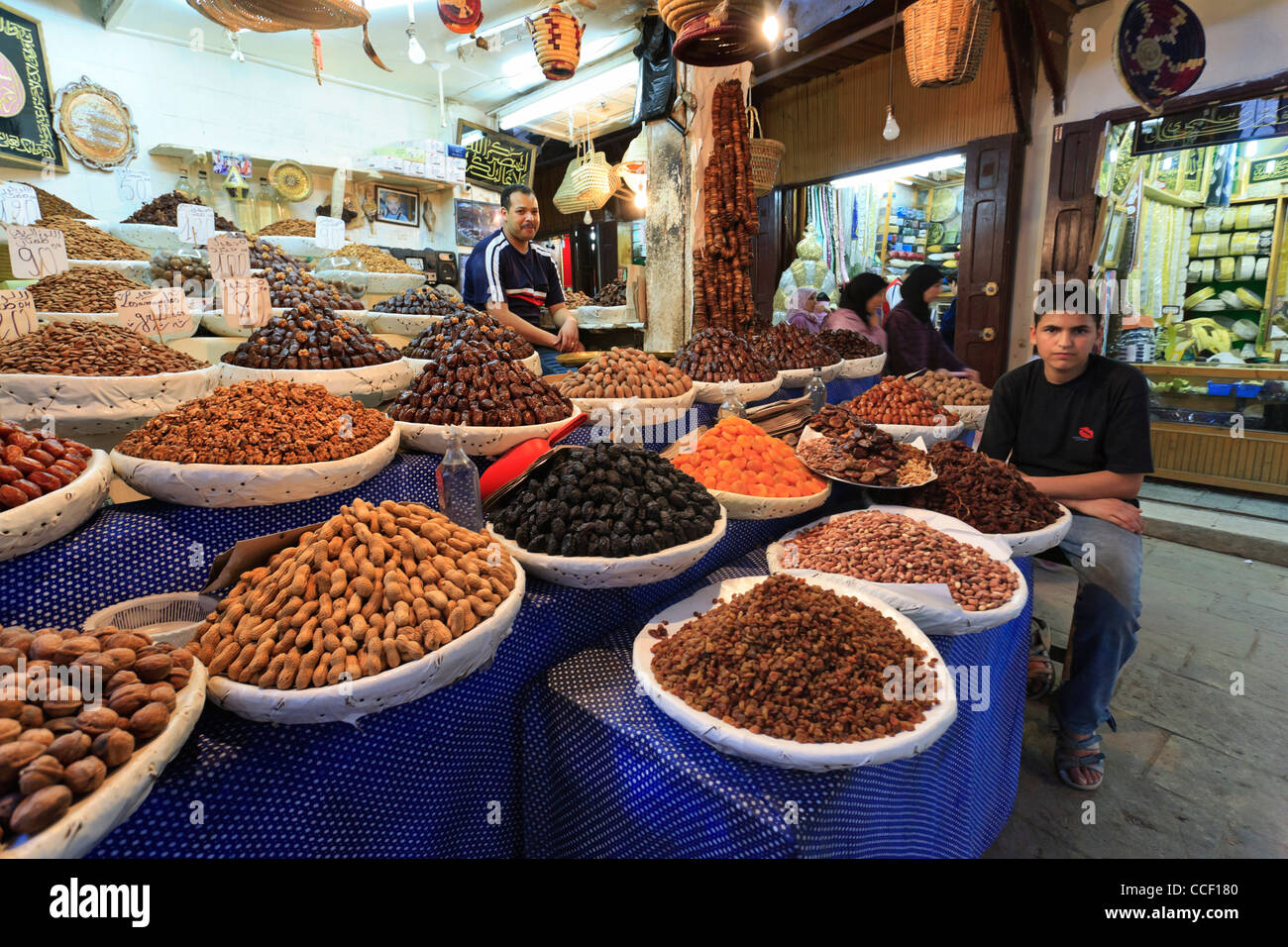Market spices fez morocco stall hi-res stock photography and images - Alamy