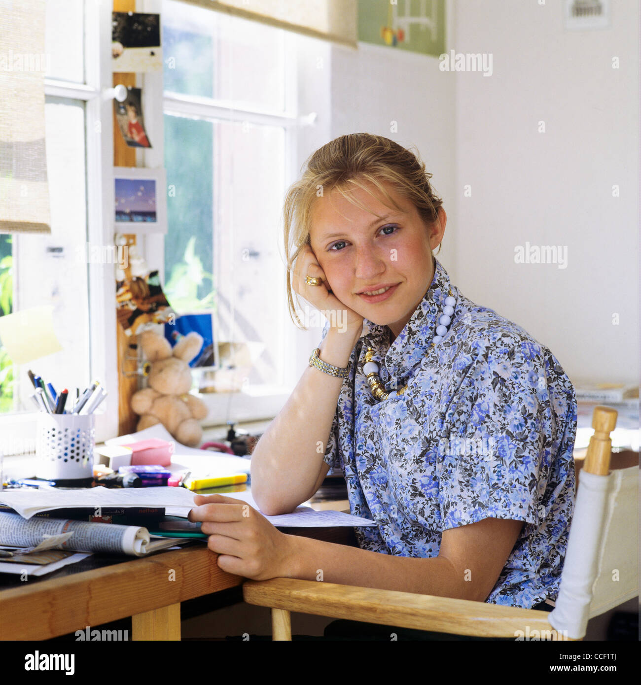 People portraits teenagers teenager teen teens girls student hi-res ...