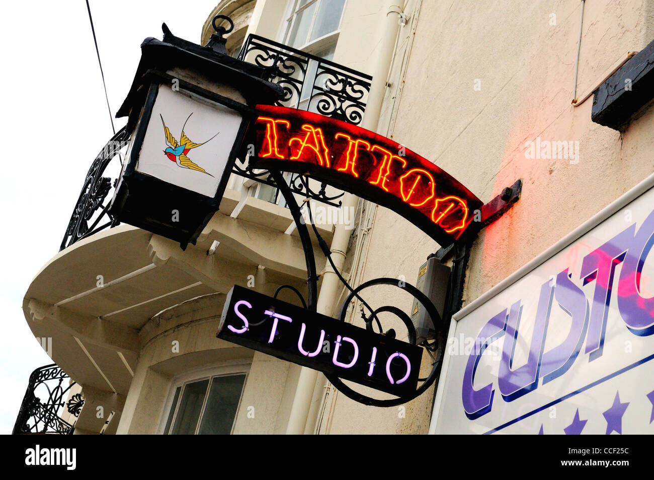 Tattoo studio facade hi-res stock photography and images - Alamy