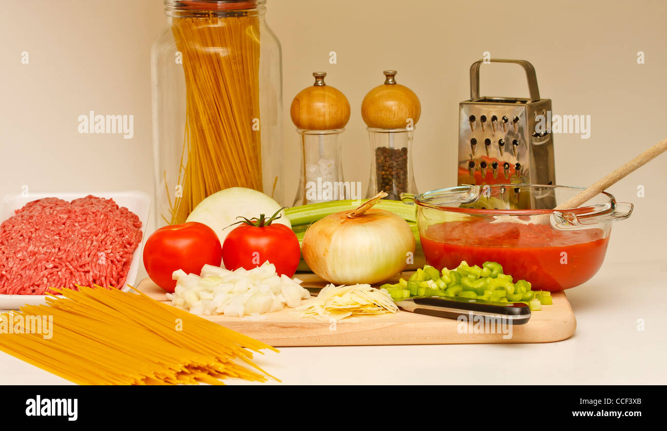 Spaghetti ingredients hi-res stock photography and images - Alamy