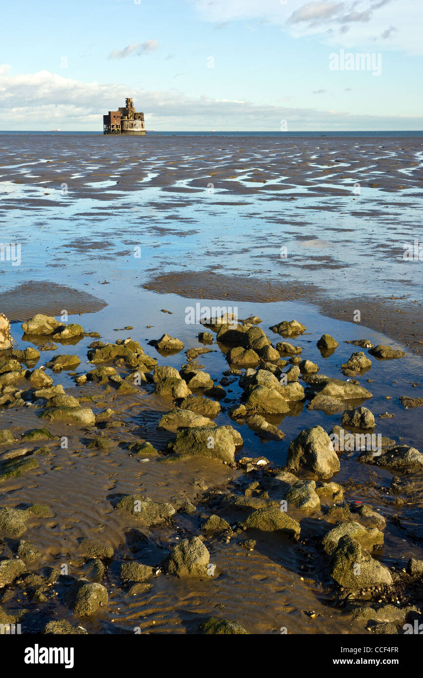 The foreshore on the Isle of Grain in Kent Stock Photo - Alamy