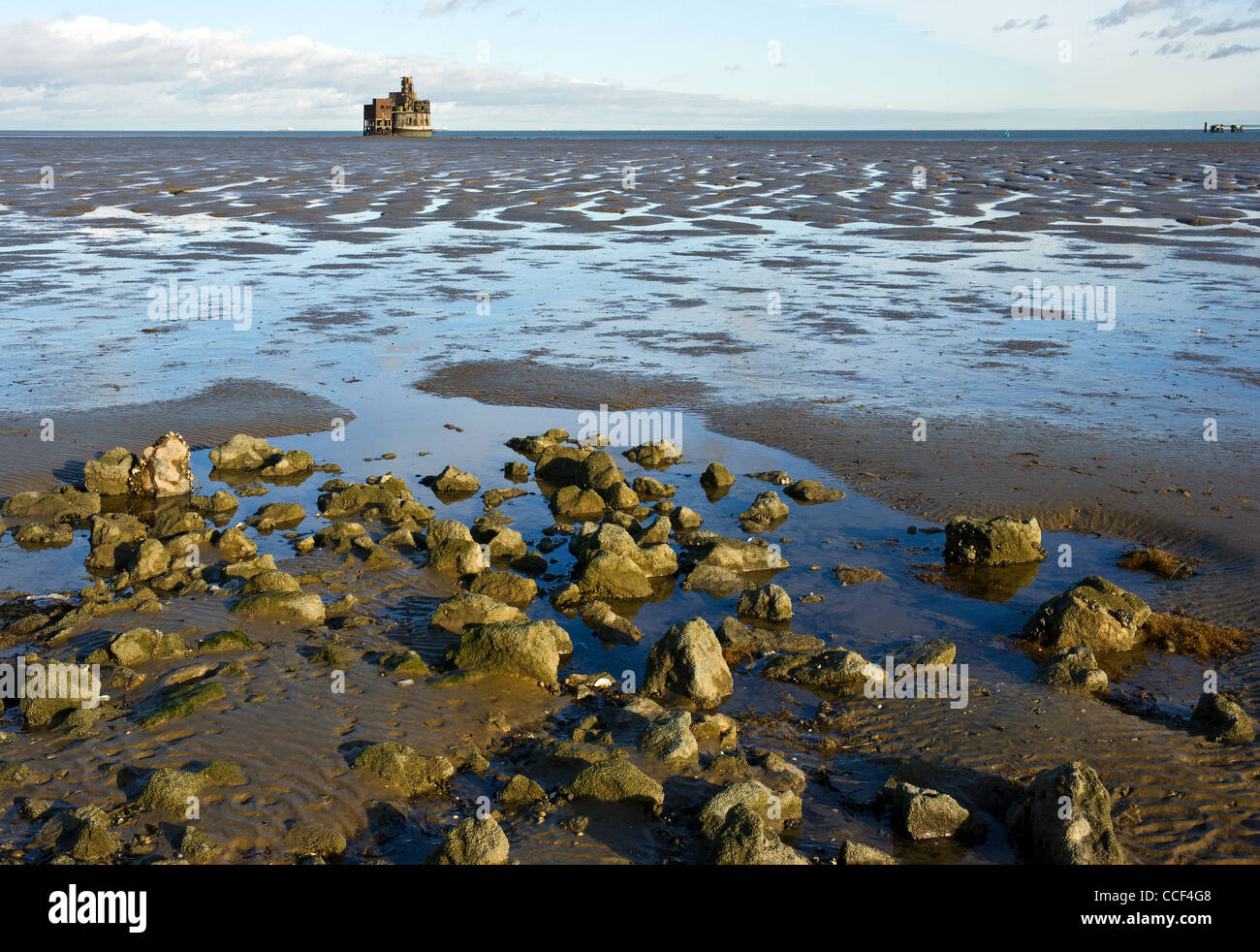 The foreshore on the Isle of Grain in Kent Stock Photo - Alamy