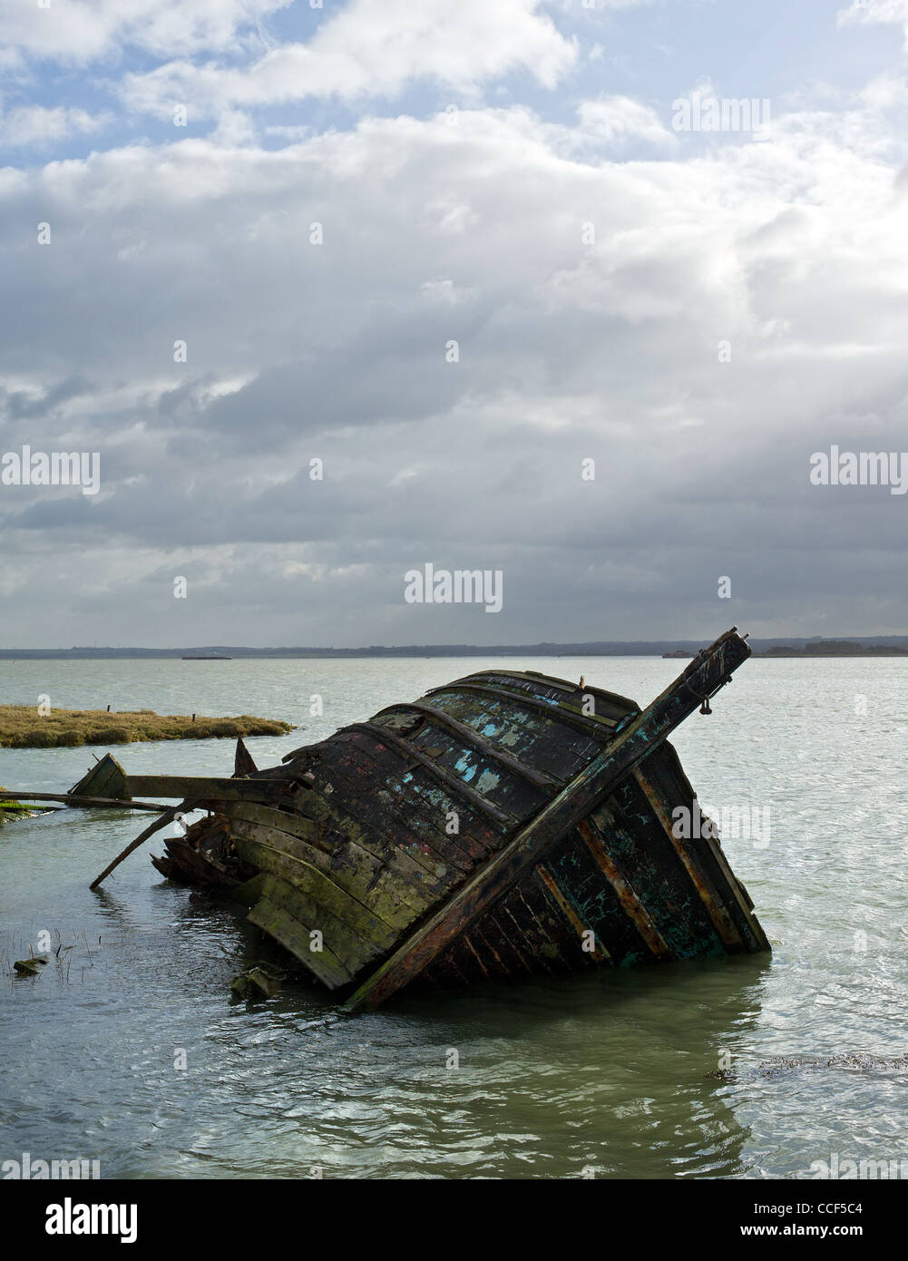 Sunken barge hi-res stock photography and images - Alamy