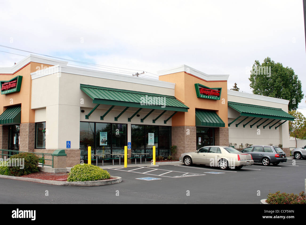 Krispy Kreme doughnuts restaurant Stock Photo - Alamy