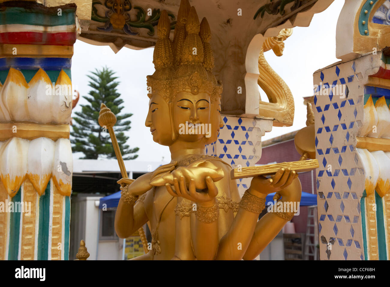 Four headed hi-res stock photography and images - Alamy