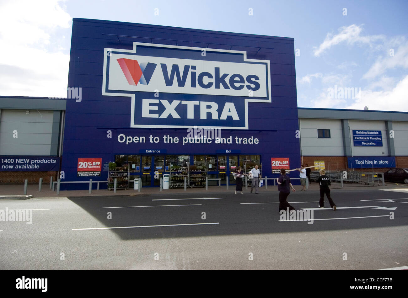 Wickes diy hi-res stock photography and images - Alamy