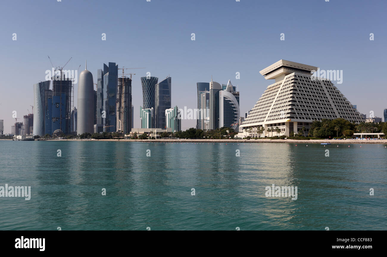 Skyline of the new Doha downttown district Al Dafna, Qatar, Middle East ...