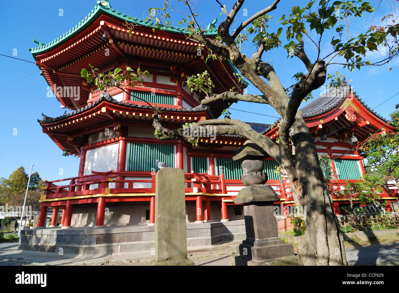 Benten do temple hi-res stock photography and images - Alamy