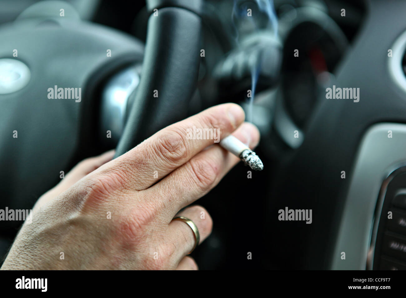 Ban smoking in all vehicles Stock Photo - Alamy