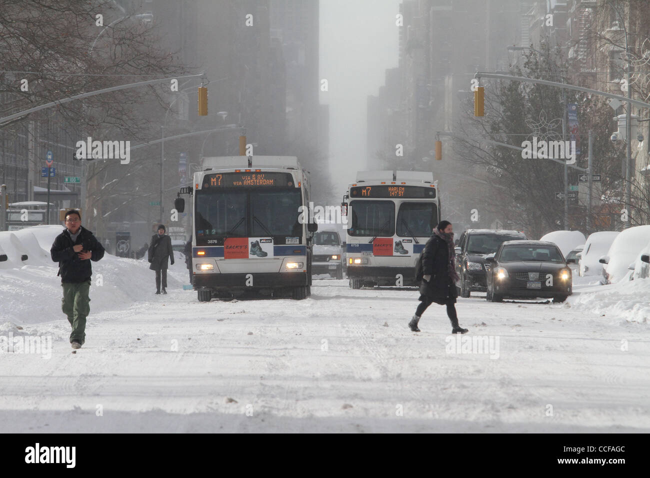New york mta buses hi-res stock photography and images - Alamy