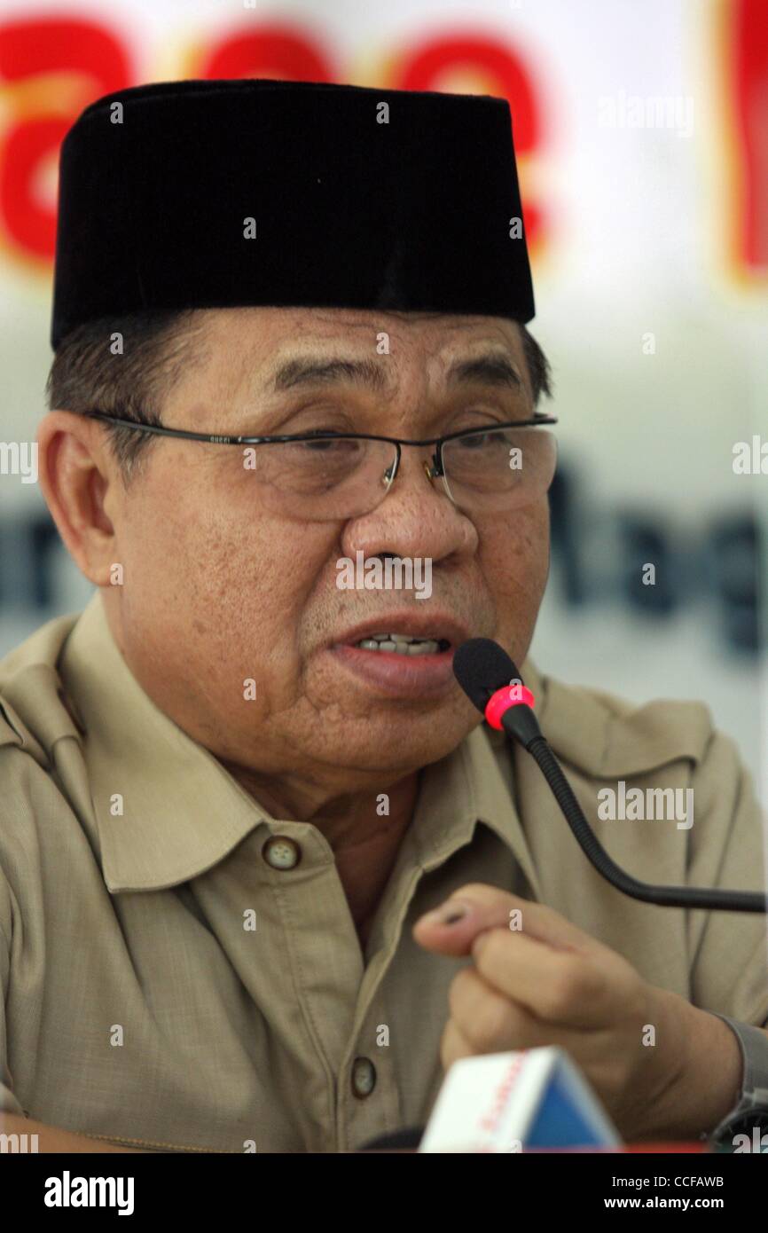 Dec 28, 2010 - Manila, Philippines - IBRAHIM MURAD, head of the ...