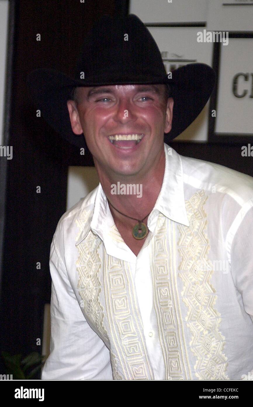 Jan. 4, 2011 - New York, New York, U.S. - K36813JKRON.CMT 2004 FLAME ...