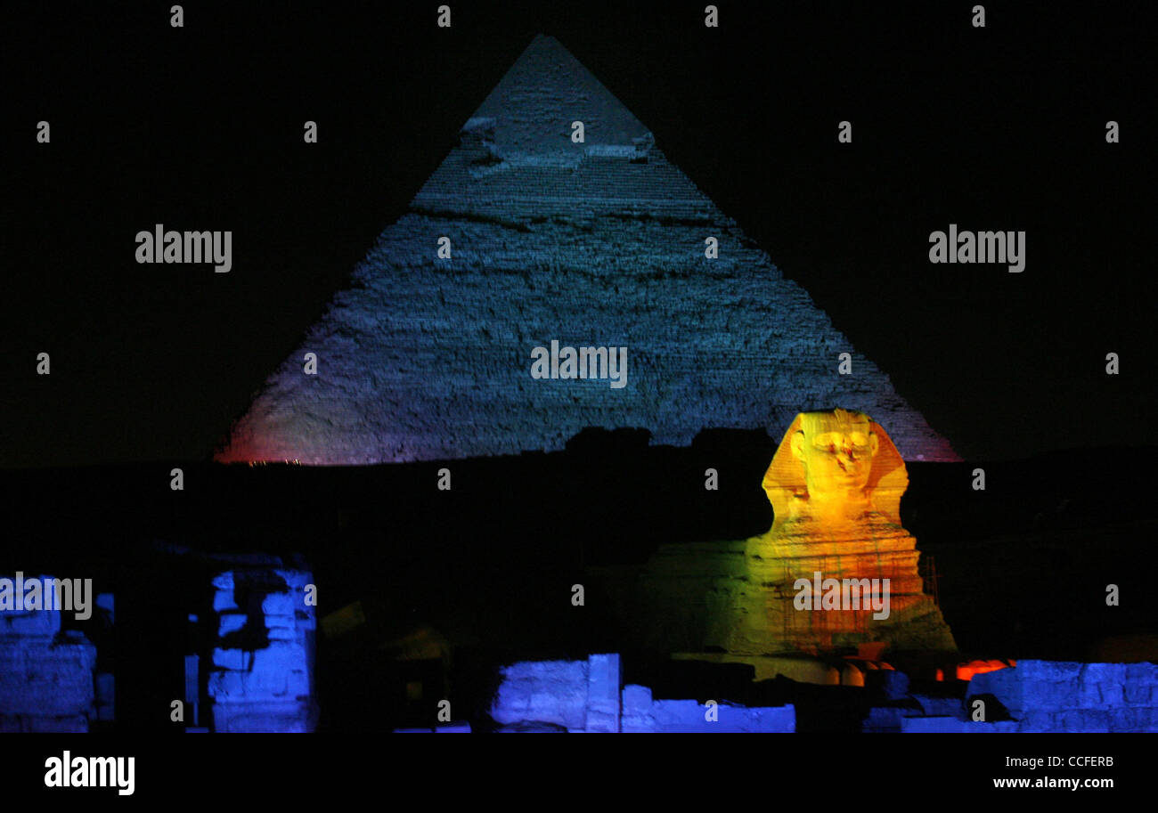 Jan 04, 2011 - Giza, Egypt - Lights on the Great Sphinx and the Pyramid ...