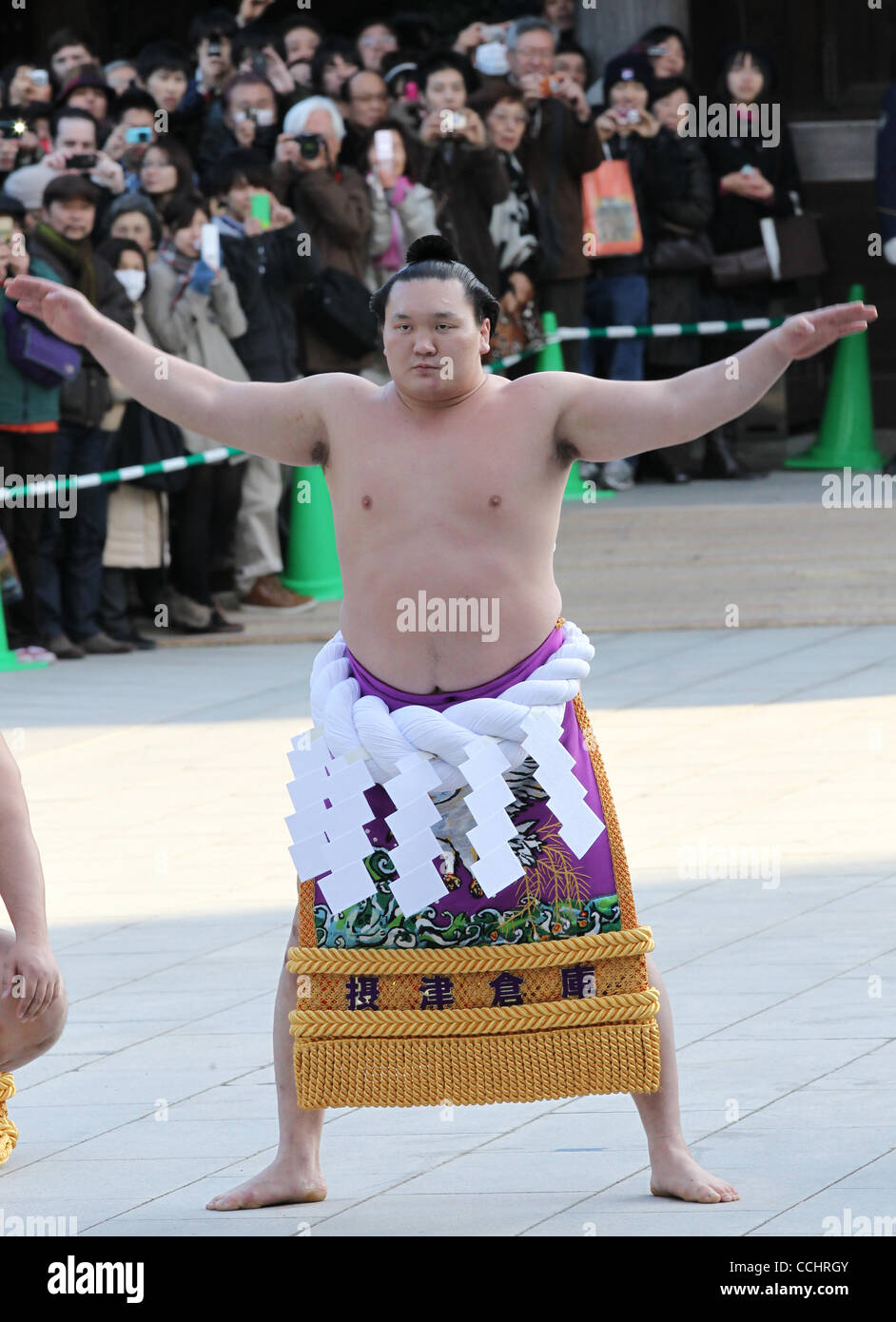 Jan. 6, 2011 - Tokyo, Japan - Yokozuna (Sumo Grand Champion) Hakuho ...