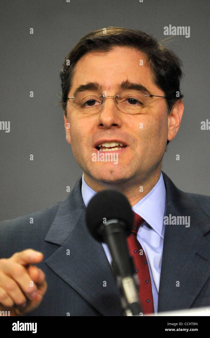 Broadband internet united states hi-res stock photography and images ...