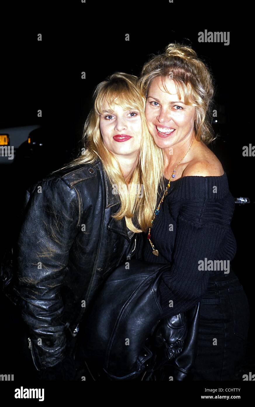 Michelle phillips knots landing hi-res stock photography and images - Alamy