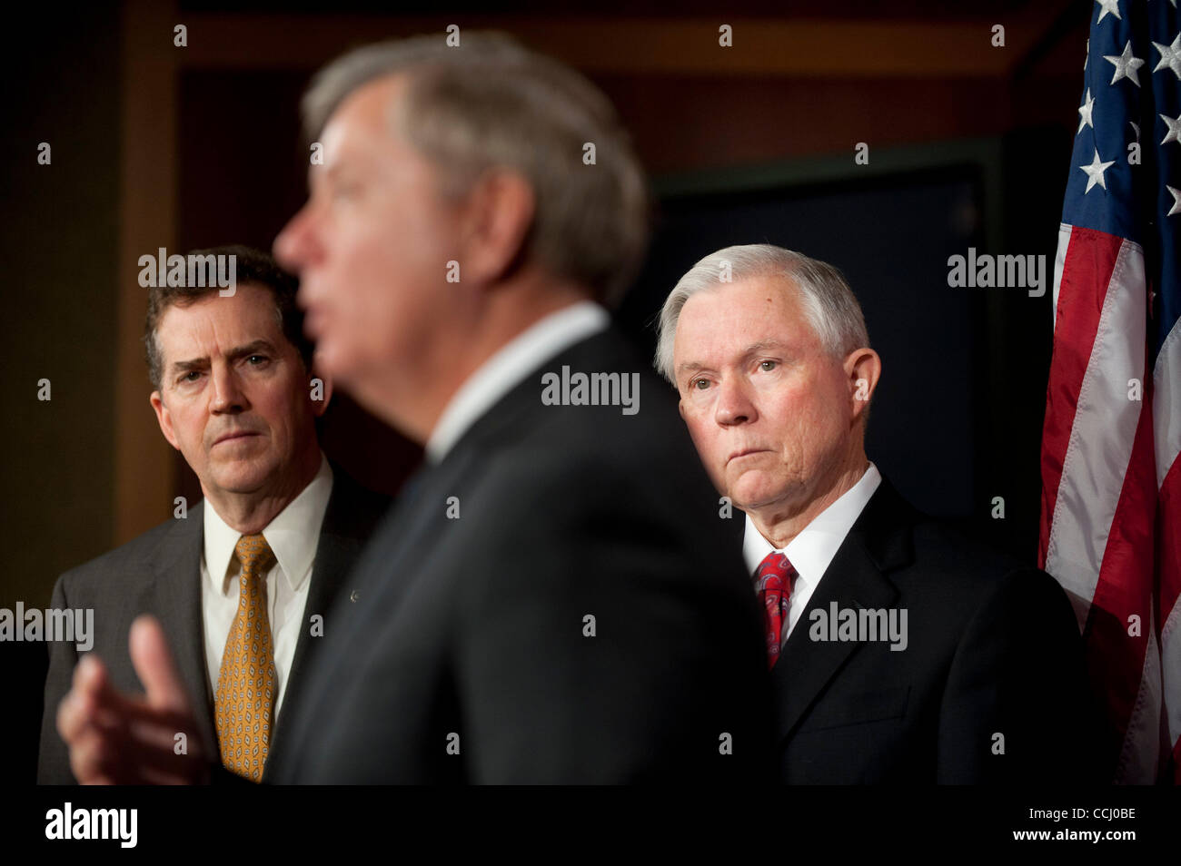 Explaining look hi-res stock photography and images - Alamy