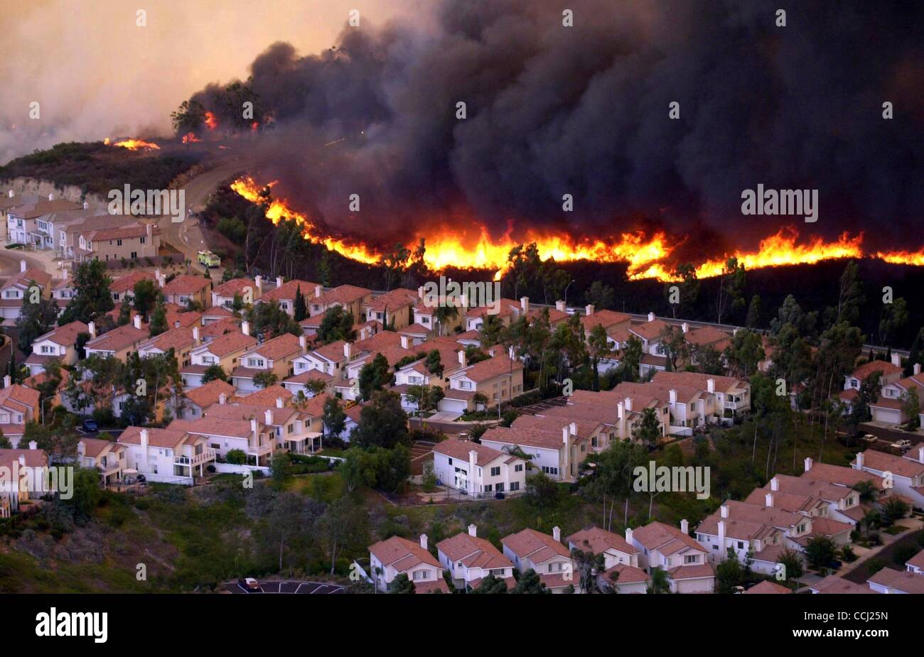 Aerial closing shot hi-res stock photography and images - Alamy