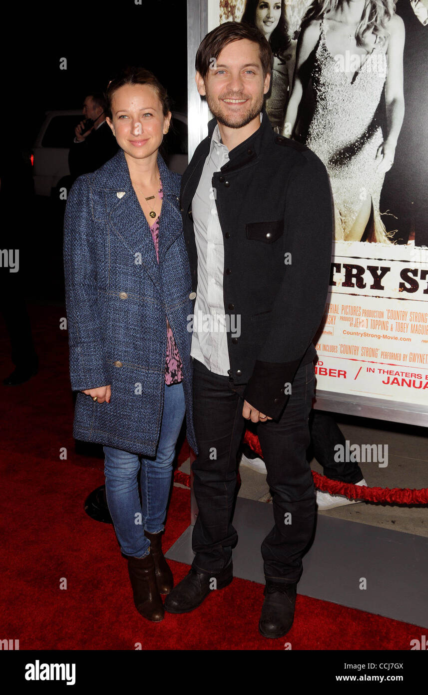 Dec. 14, 2010 - Los Angeles, California, U.S. - Toby Maguire Attending ...
