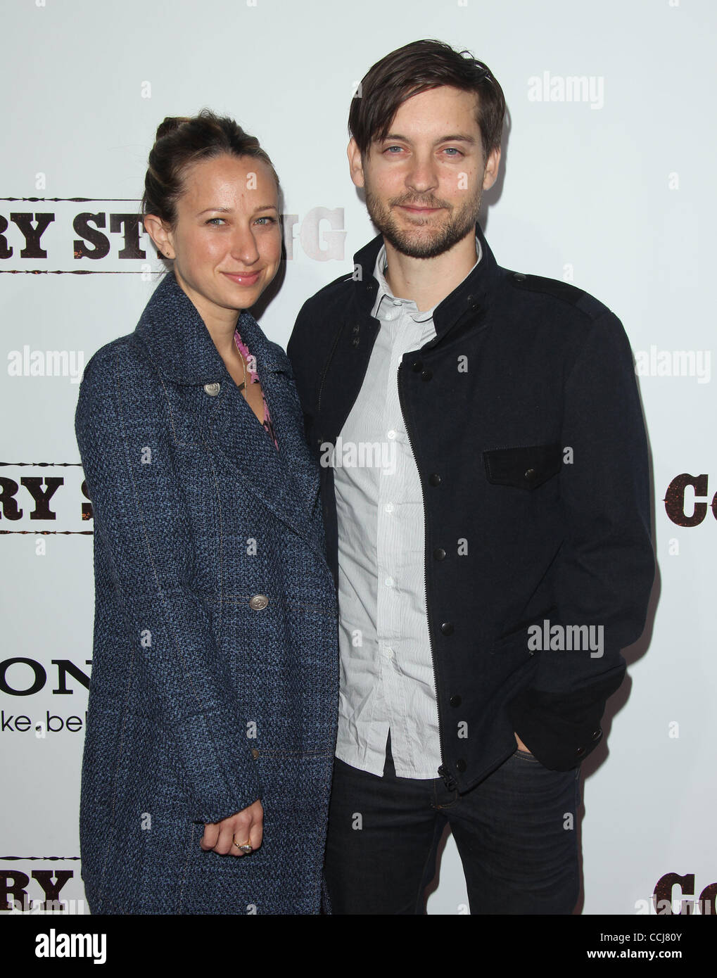 Jennifer strong hi-res stock photography and images - Alamy