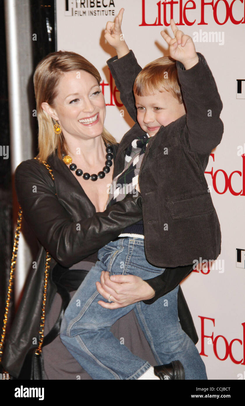 Dec. 15, 2010 - New York, New York, U.S. - Actress TERI POLO and COLIN ...