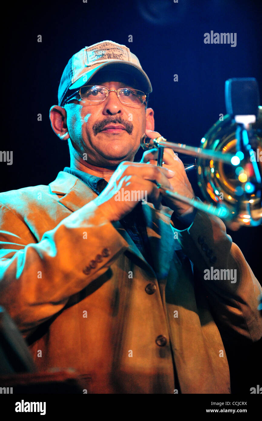 Dec. 16, 2010 - Los Angeles, CA, USA - Dec. 14, 2010-Los Angeles ...