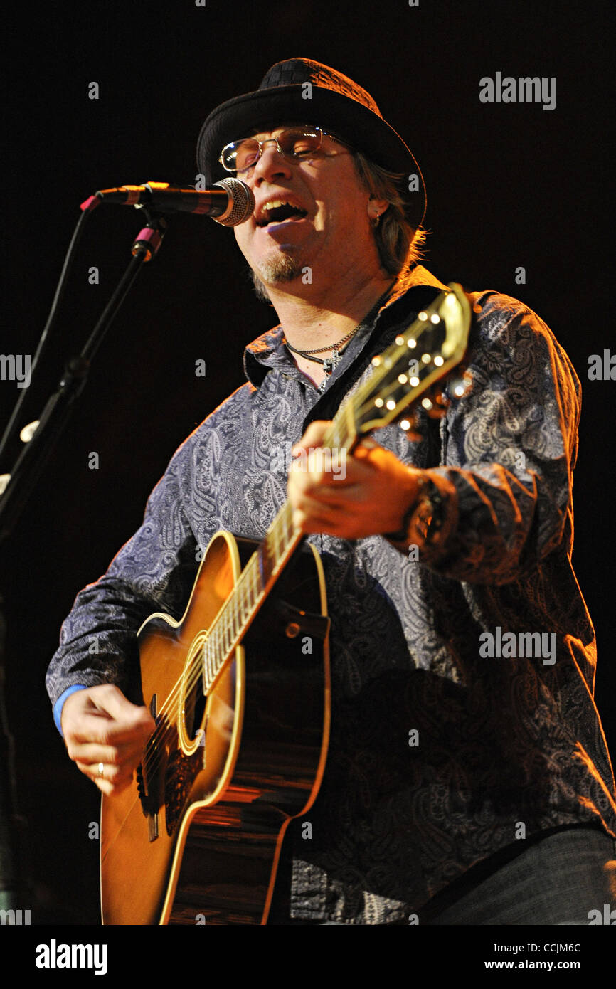 Dec. 11, 2010 - Covington, Kentucky, U.S - DANNY FRAZIER of The Danny ...