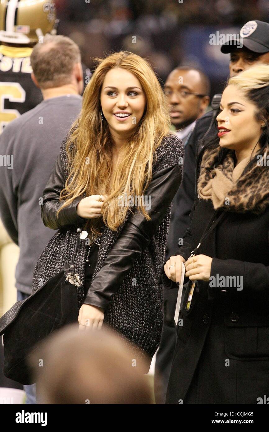 Dec 12, 2010 - NEW ORLEANS, LOUISIANA, USA - Singer and actress MILEY ...