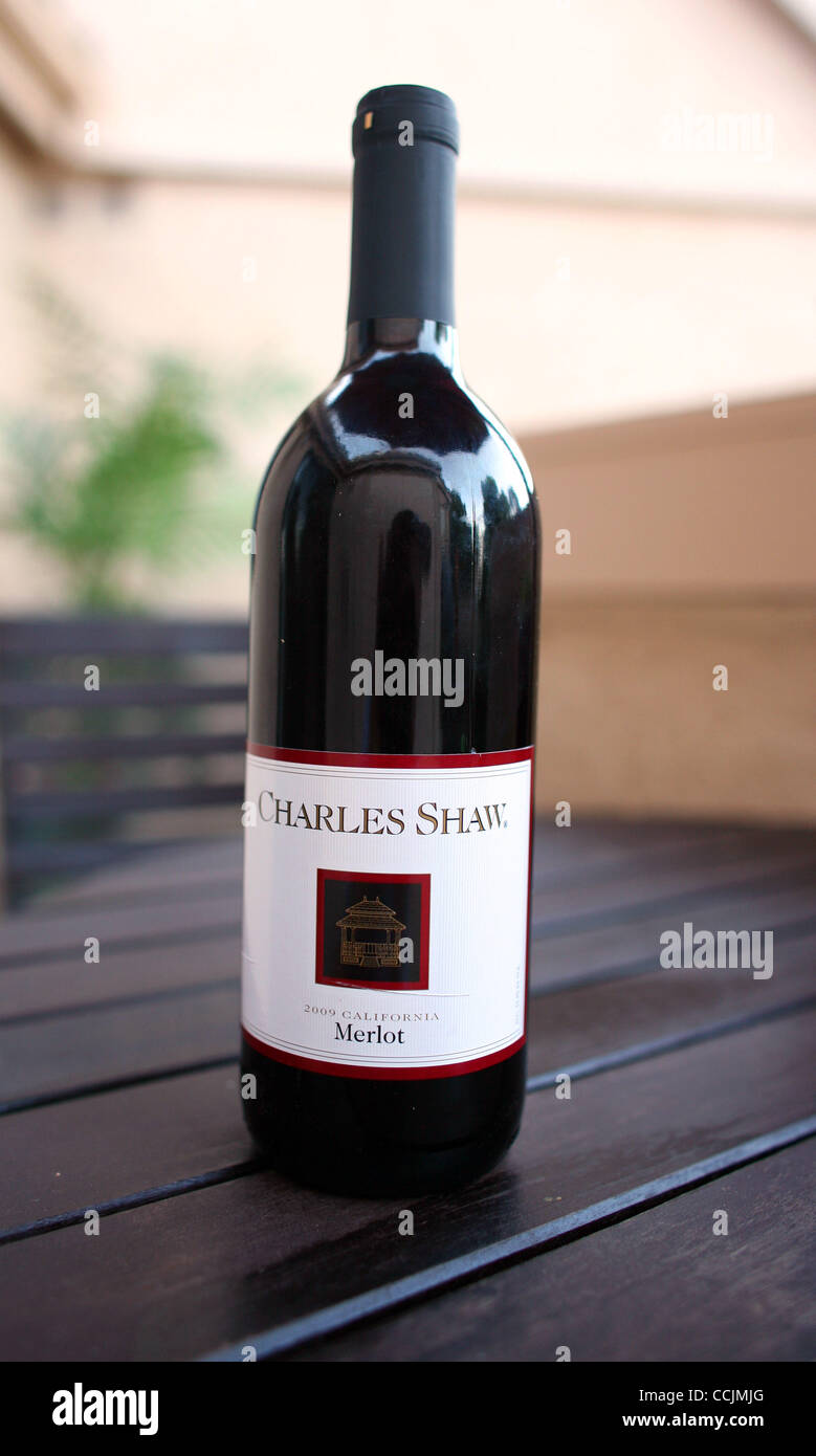 Two buck chuck hi-res stock photography and images - Alamy