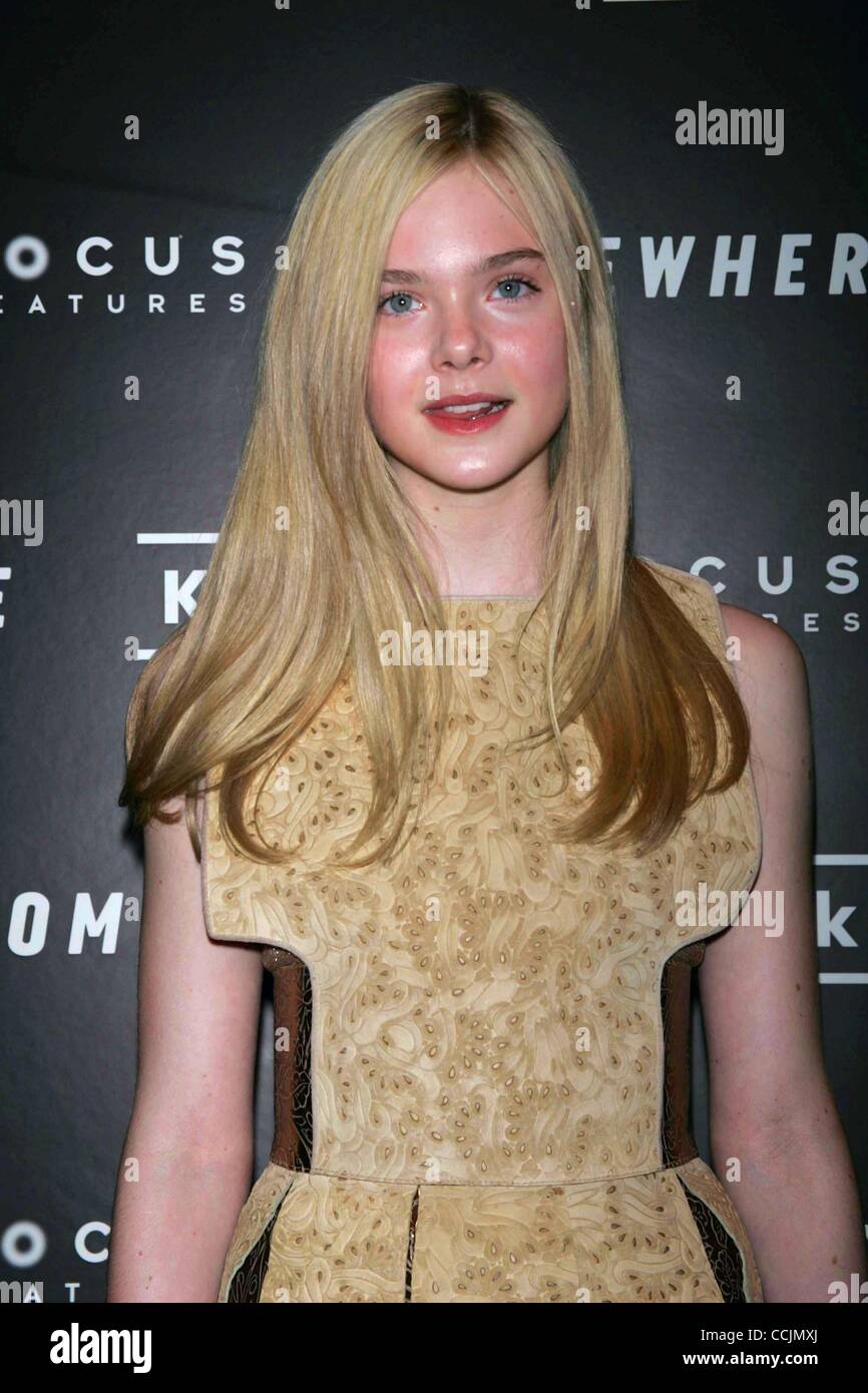Dec. 12, 2010 - New York, New York, U.S. - ELLE FANNING arrives for the ...