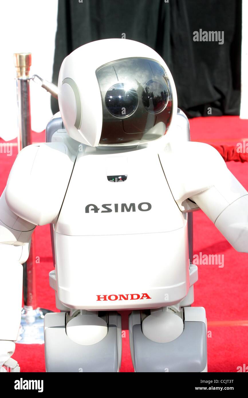 Dec. 15, 2010 - Hollywood, California, U.S. - K42060EG.ROBOTS WORLD ...