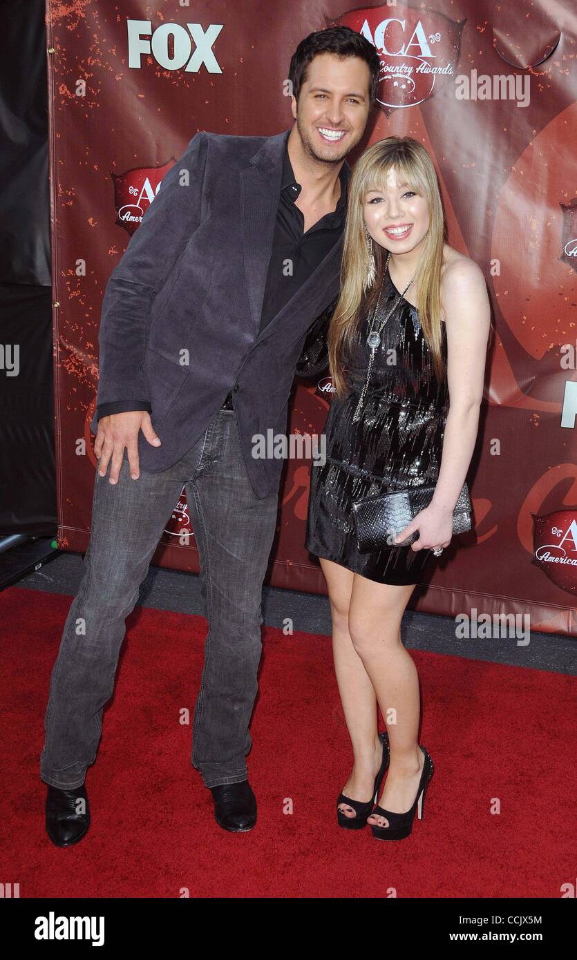 Dec. 6, 2010 - Hollywood, California, U.S. - 2010 American Country ...