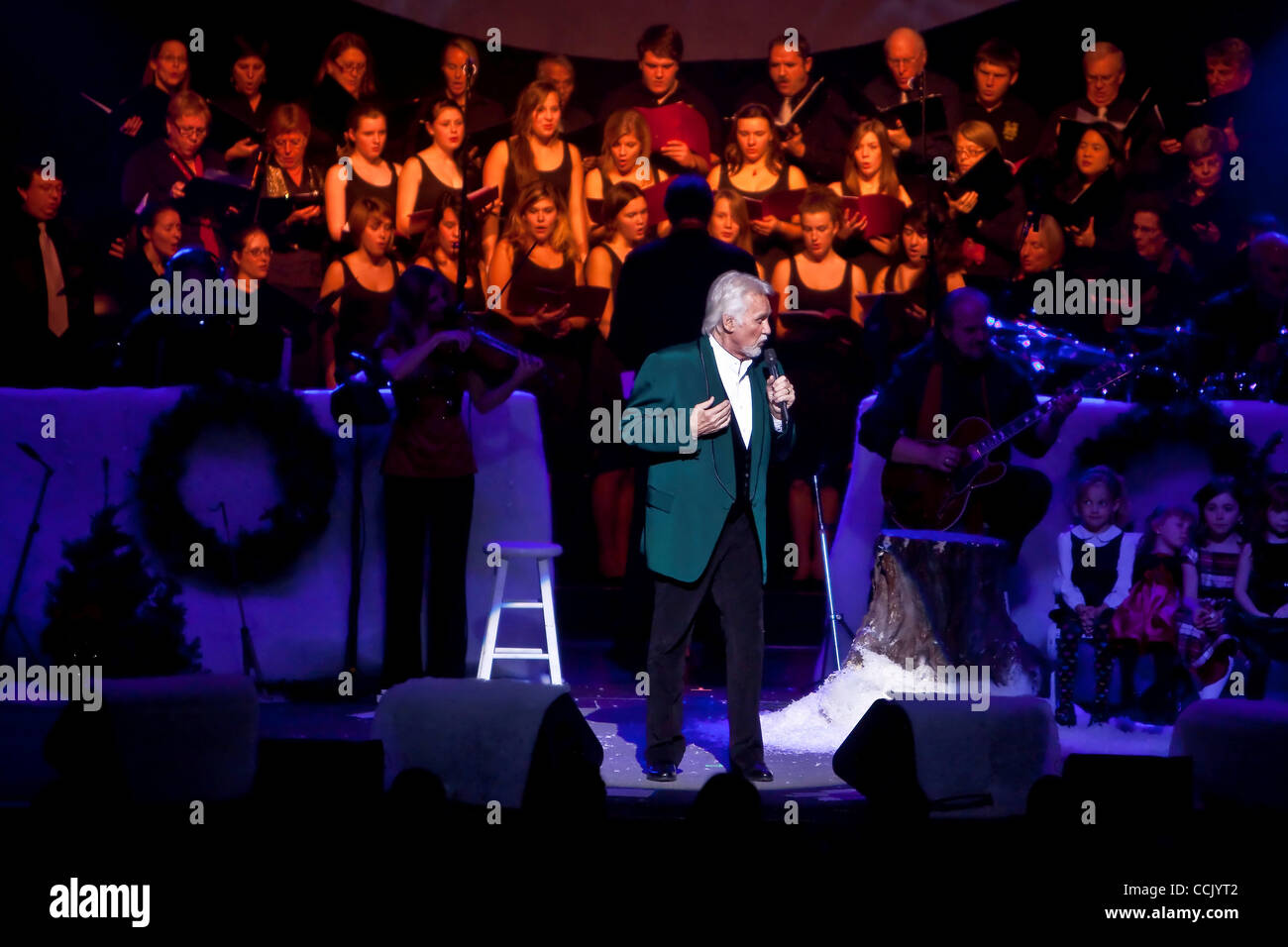 Dec. 06, 2010 - Ottawa, Ontario, Canada - Legendary country singer ...