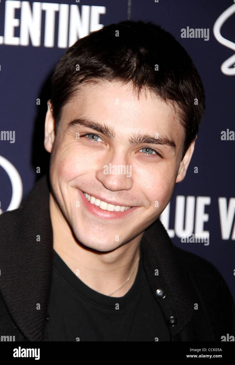 Dec. 7, 2010 - New York, New York, U.S. - Actor LOGAN HUFFMAN attends ...