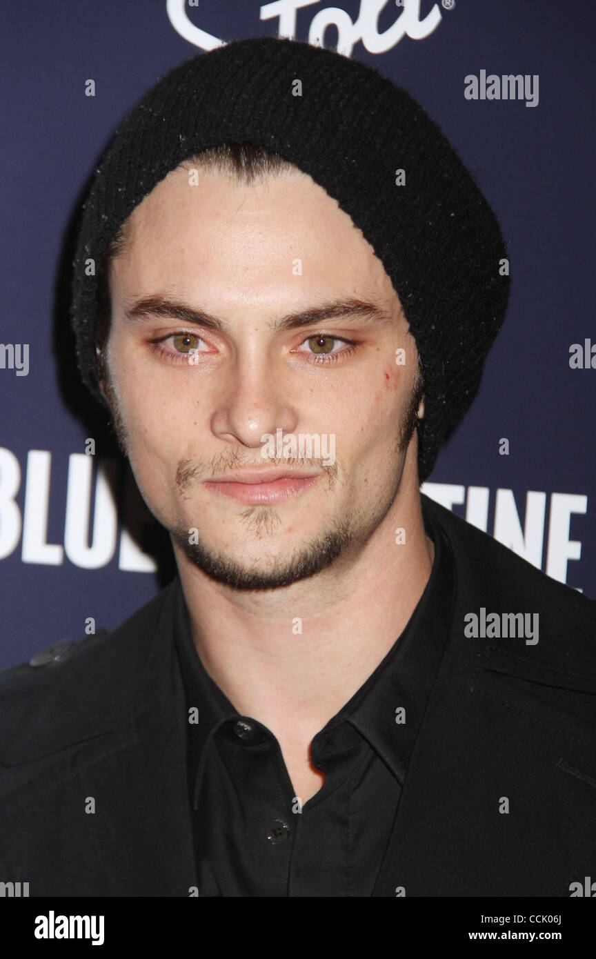 Dec. 7, 2010 - New York, New York, U.S. - Actor SHILOH FERNANDEZ ...