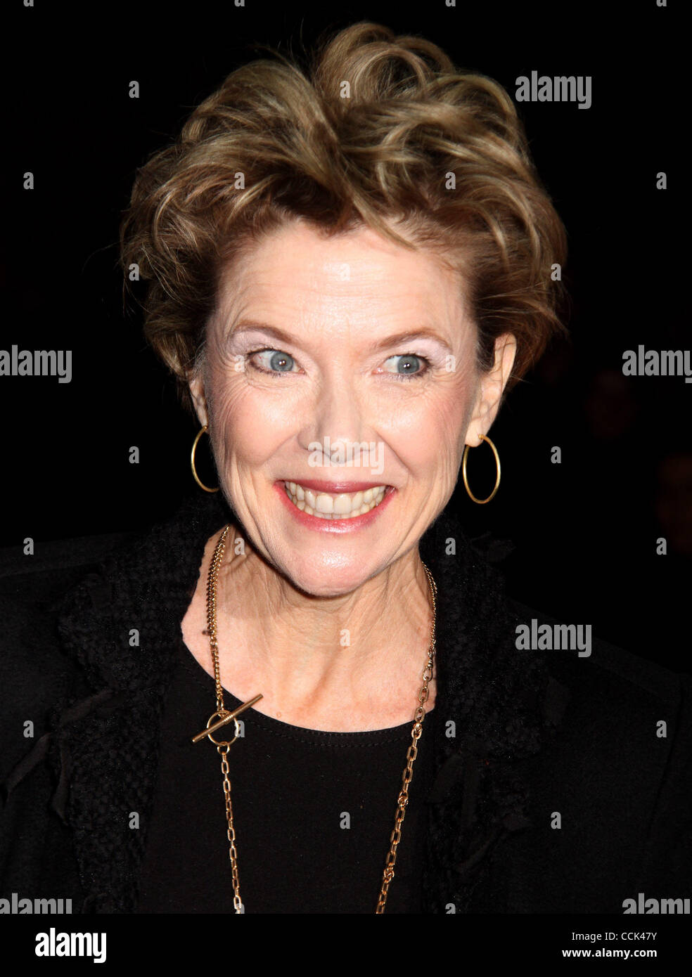 Nov. 29, 2010 - New York, New York, U.S. - Actress ANNETTE BENING ...