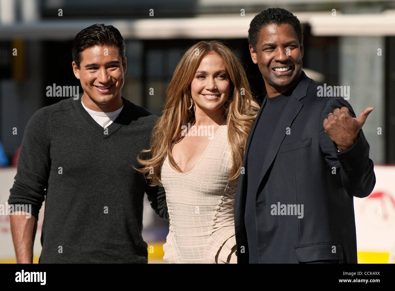Nov. 30, 2010 - Los Angeles, California, USA - MARIO LOPEZ, JENNIFER ...