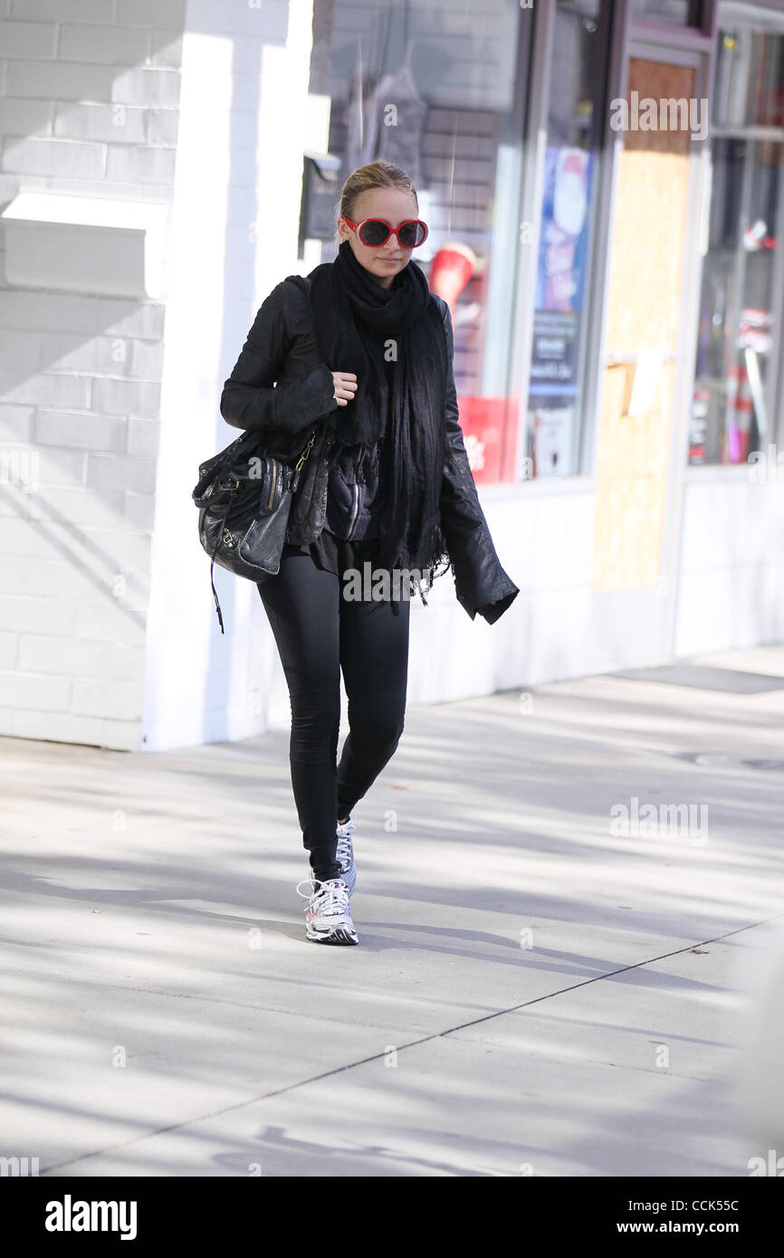 Exiting gym hi-res stock photography and images - Alamy