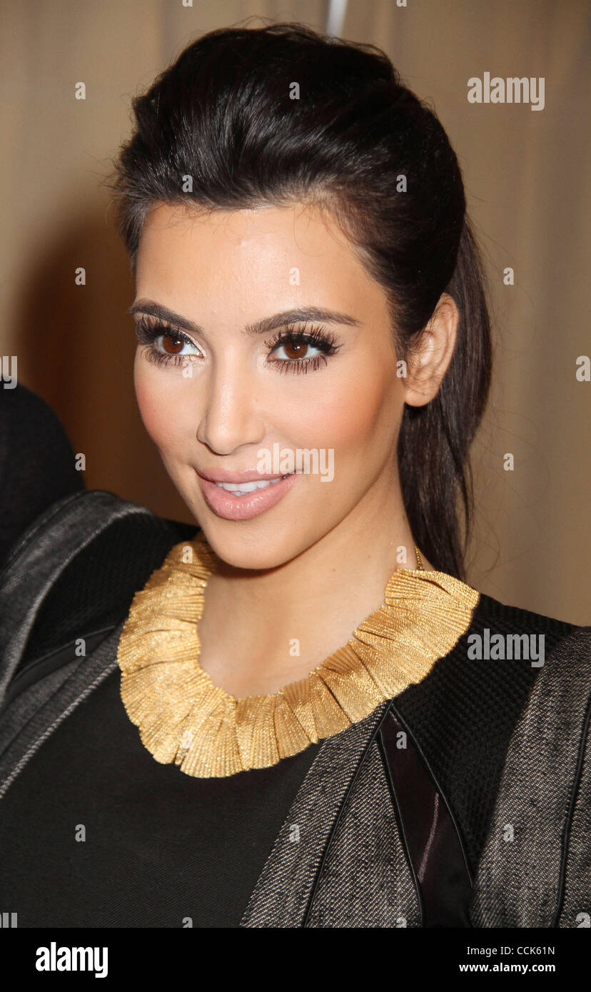 Kim kardashian 2010 book hi-res stock photography and images - Alamy