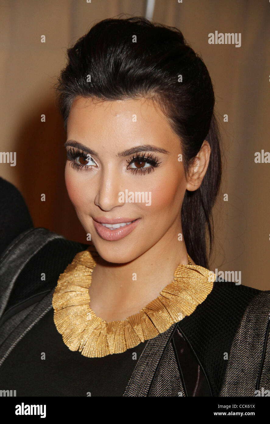 Kim kardashian 2010 book hi-res stock photography and images - Alamy