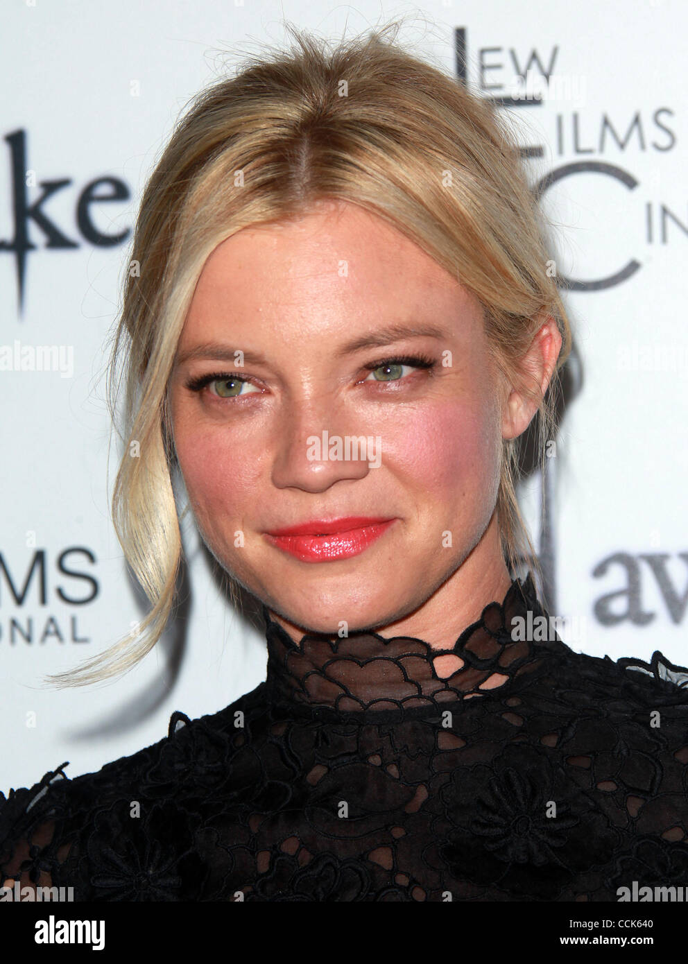 Nov. 30, 2010 - Hollywood, California, U.S. - Amy Smart arrive to the ...