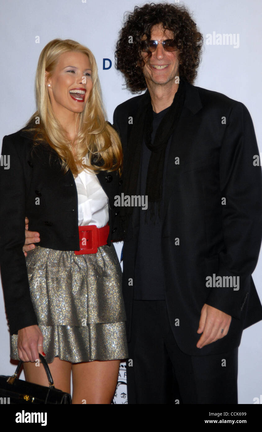 Dec 01,2010-New York, New York,USA HOWERD STERN attends the Quentin ...