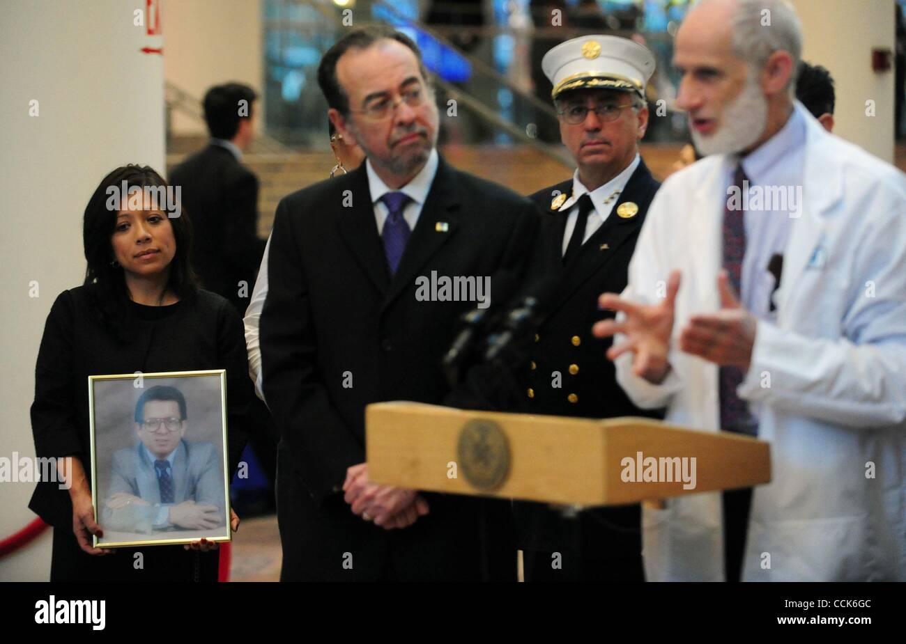 Dec. 1, 2010 - Manhattan, New York, U.S. - Dr. Lewis Goldfrank speaks ...