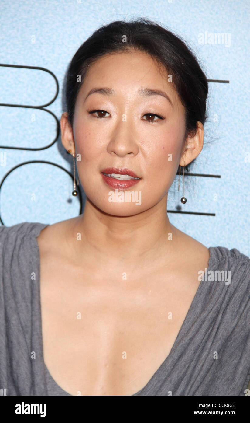 Dec. 2, 2010 - New York, New York, U.S. - Actress SANDRA OH attends the ...