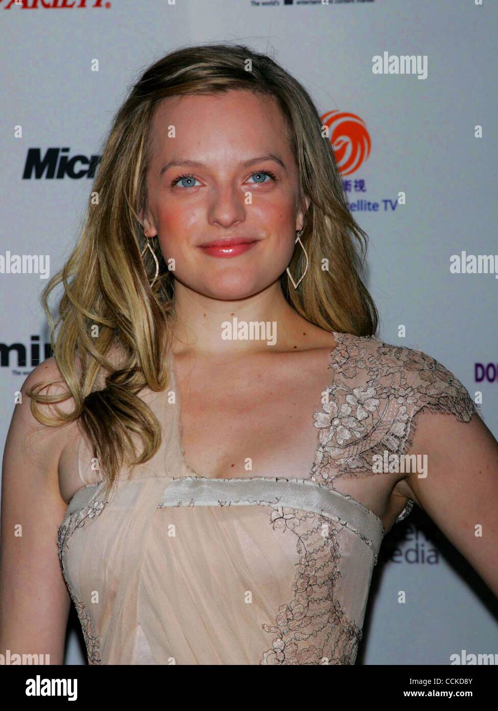 Elizabeth moss in hi-res stock photography and images - Alamy