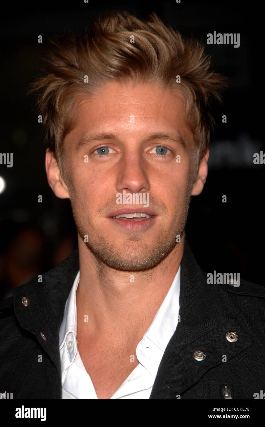 Matt barr 2010 cbs hi-res stock photography and images - Alamy