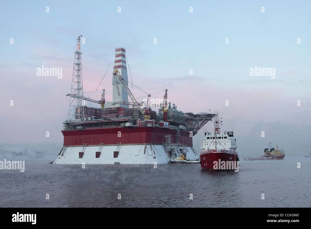 Nov 27, 2010 - Murmansk, Russia - First Russian Offshore Oil Rig ...