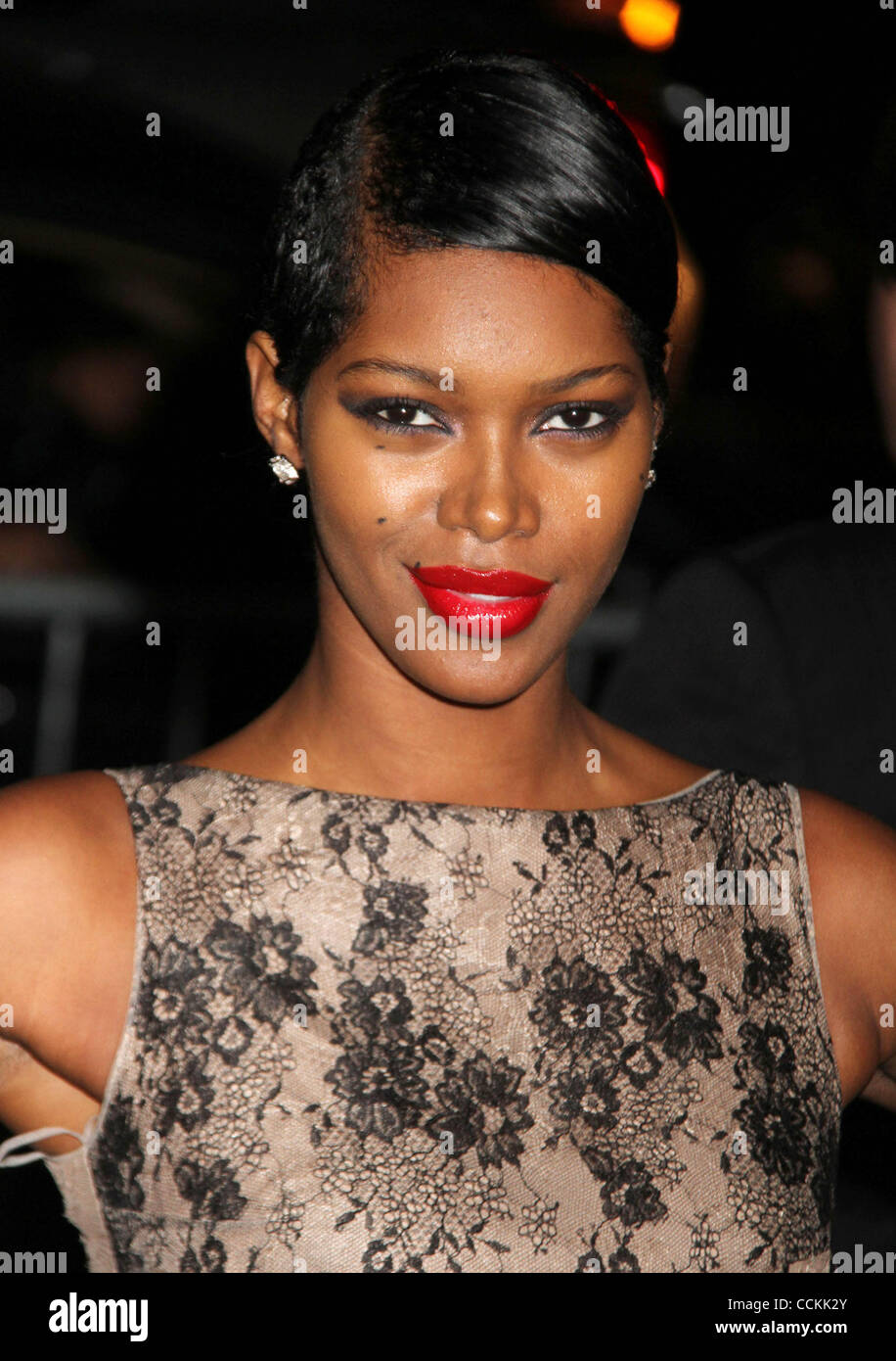 Nov. 16, 2010 - New York, New York, U.S. - Model JESSICA WHITE attends ...