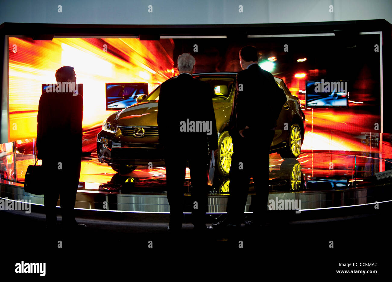 Nov. 17, 2010 - Los Angeles, California, USA - Auto industry ...